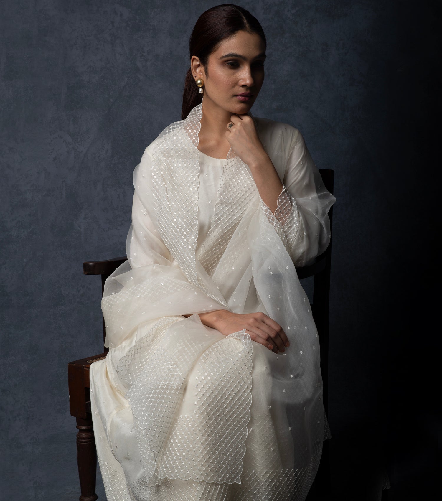 Ivory Thread Embroidered Suit Set – Tulsi Online